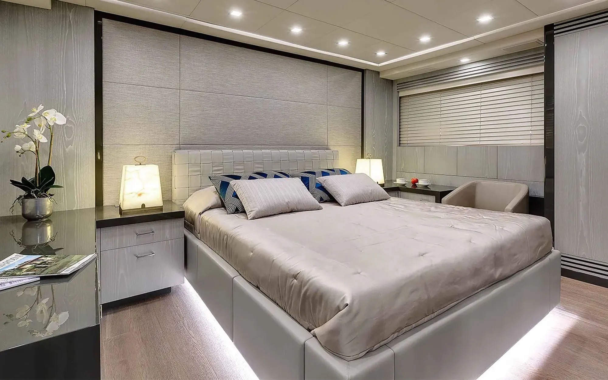 Yacht M/Y IARY, Overmarine Mangusta 110 | CHARTERWORLD Luxury ...
